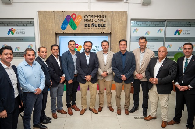 Crisóstomo se reúne con nuevos alcaldes electos para continuar trabajo colaborativo con las ...